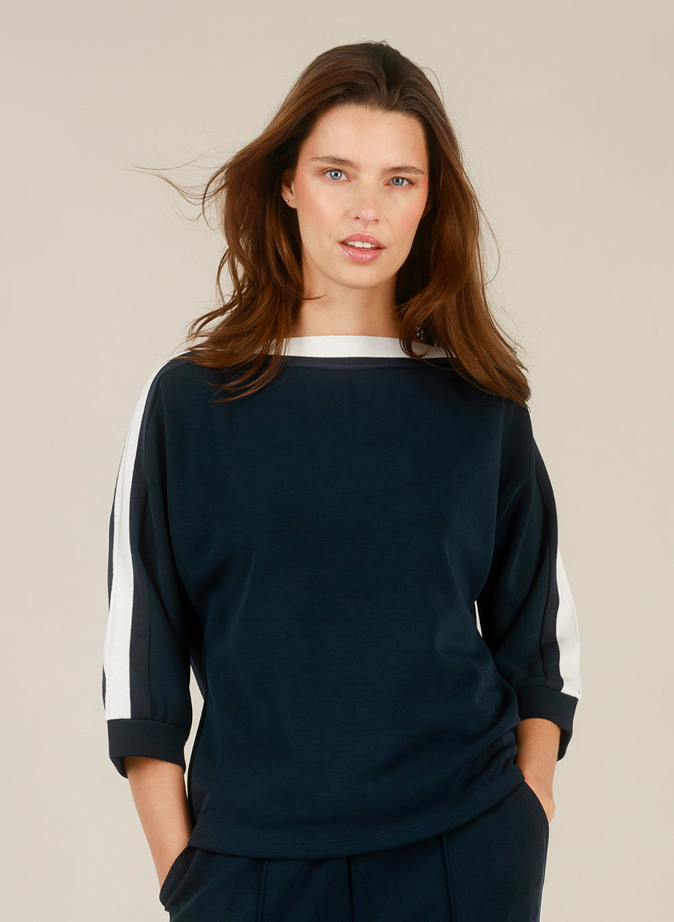 Inaya | Navy/Off White
